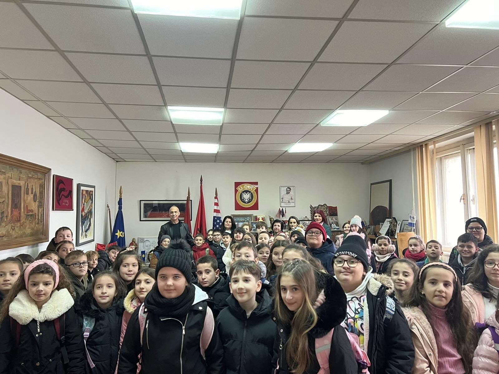 Nxënësit e SHF “Sande Shterjoski” vizituan Komunën e Kërçovës